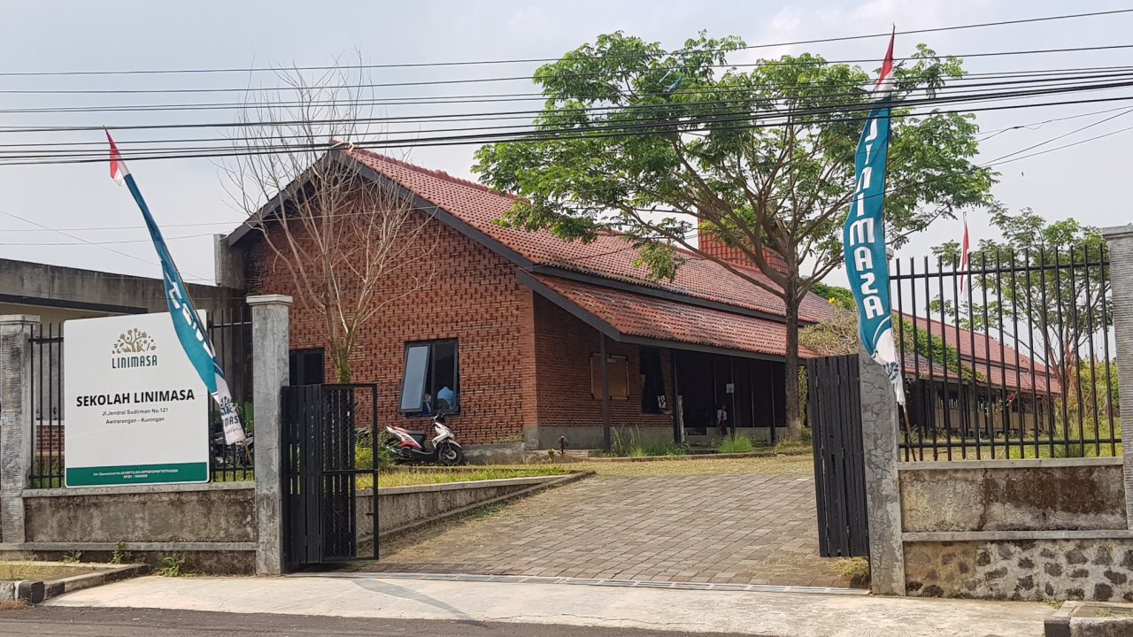 Smipa Disada – Pelatihan dan Pendampingan Pendidikan Holistik – Semi Palar